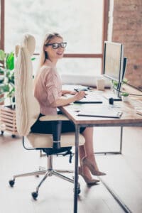 Aménagement du poste de travail : obligation et délais